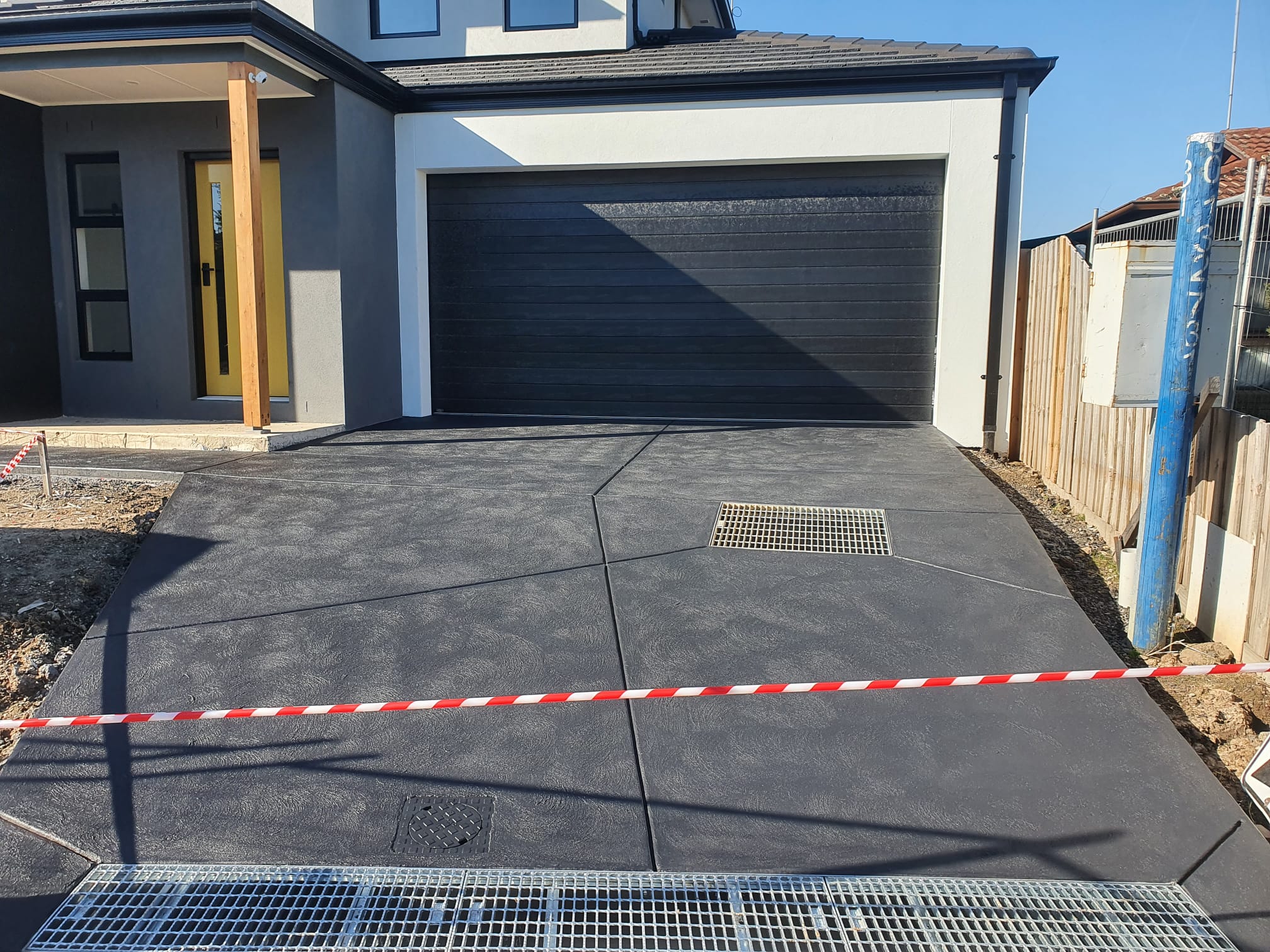 Coloured & Plain Concrete Driveways - P&D Concreting & Landscaping